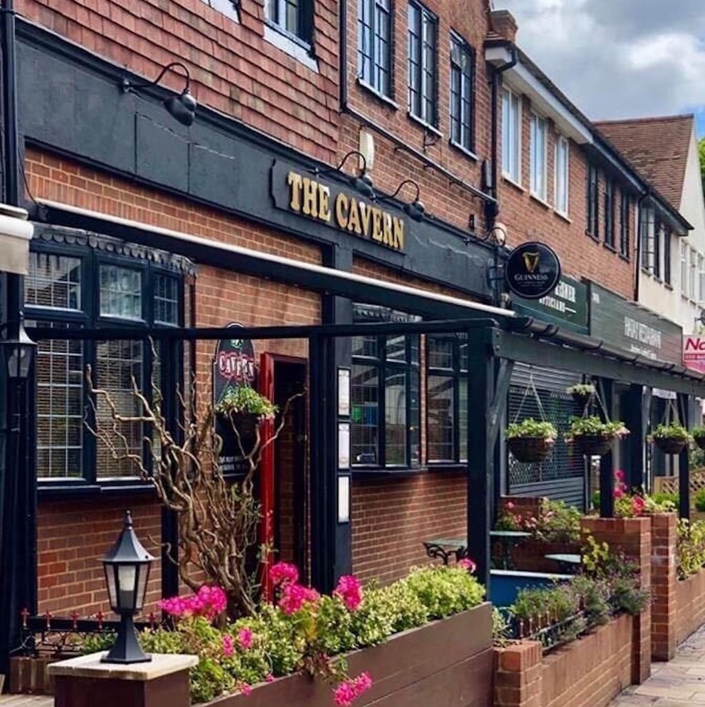 Wimbledon Pubs & Bars Open — Lady Wimbledon