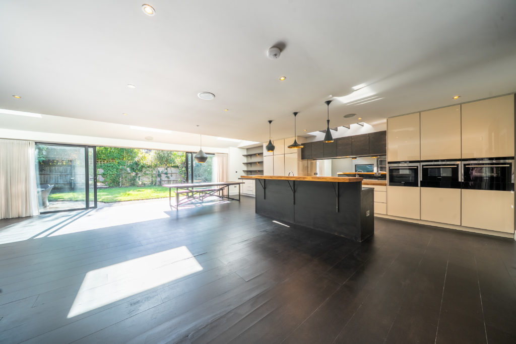 Wimbledon’s top Turkish restaurant EFES PREMIUM — Lady Wimbledon